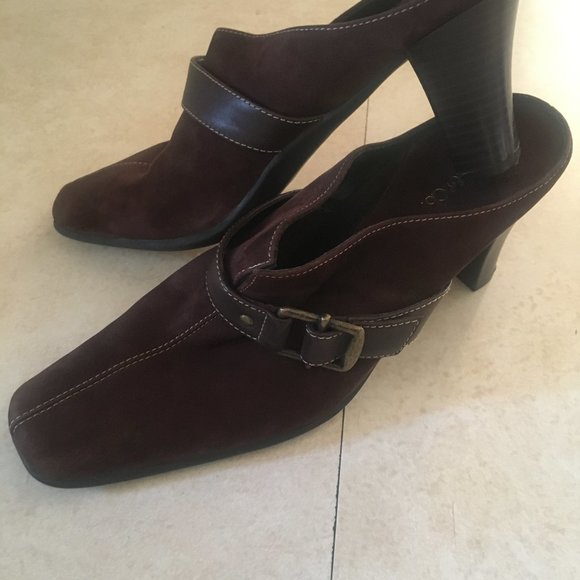G.H. Bass & Co. | Shoes | Bass Co Brown Suede Square Toe Clog | Poshmark